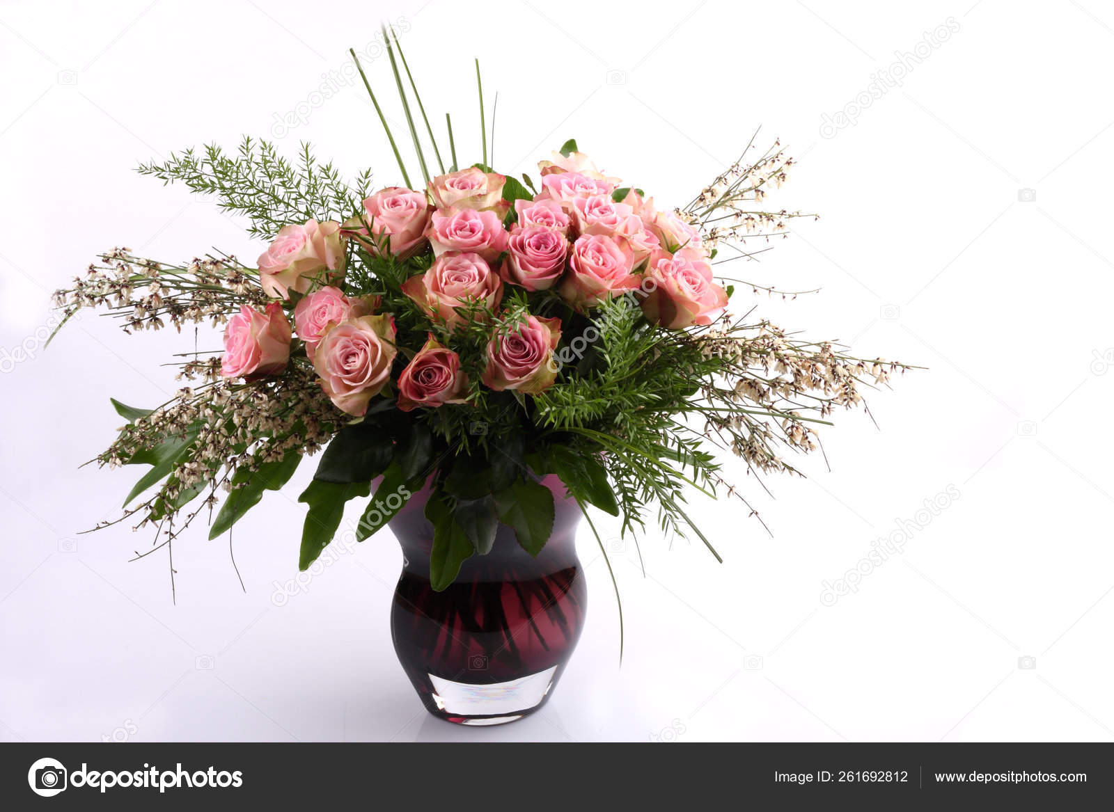 Beautiful Pink Roses Vase — Stock Photo © YAYImages #261692812