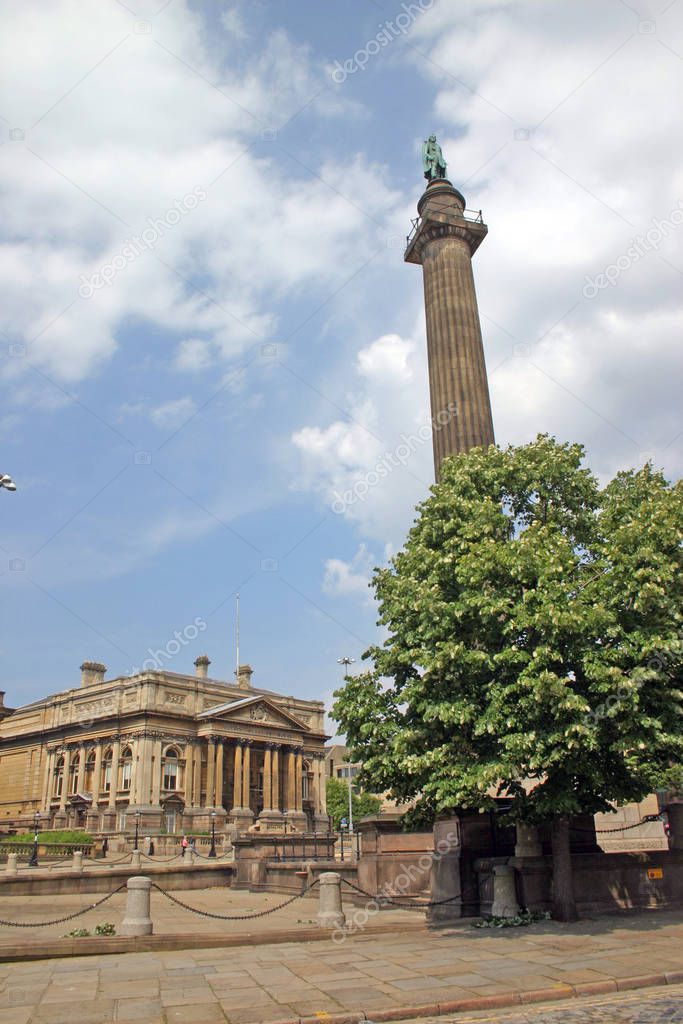 Majestuosos Edificios y Columna Monumental en Liverpool Inglaterra 2022