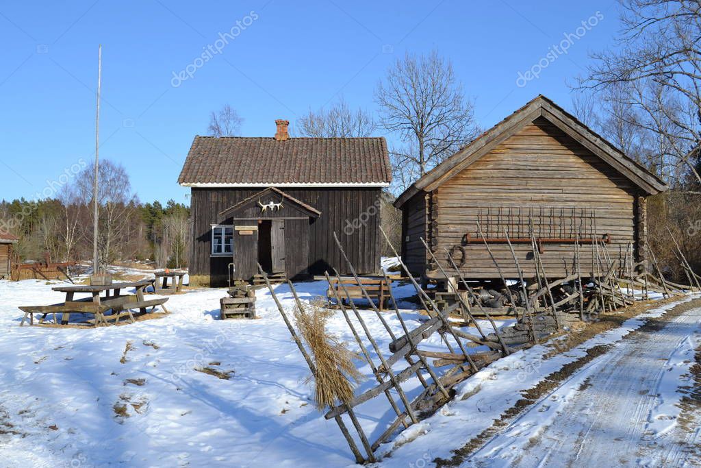 Granja de Benster en Aremark en Noruega. Esta pequeña granja utiliza ...