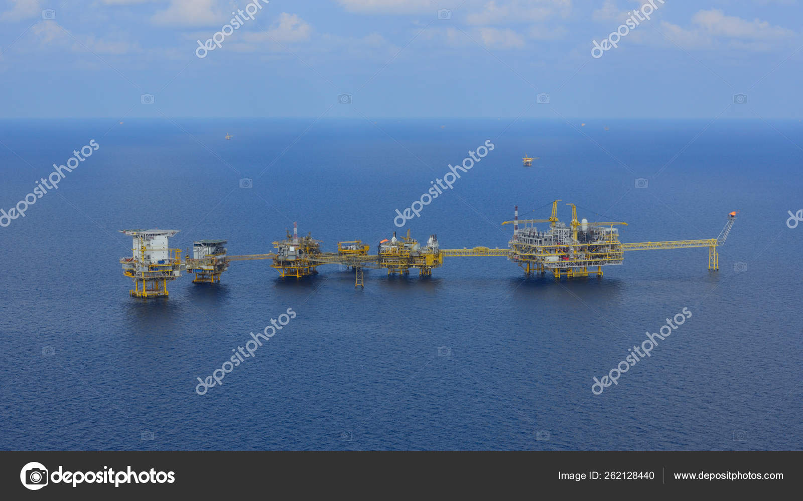 Offshore Oil Rig Platform Stock Photo by ©YAYImages 262128440