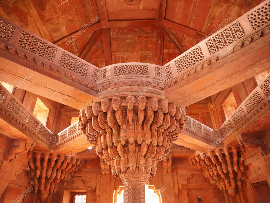 El pilar central de Diwan-i-khas en Fatehpur Sikri, distrito de Agra, India 2022