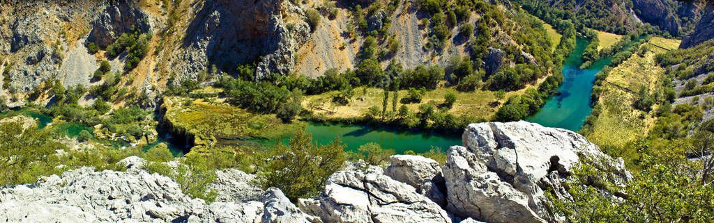 Cañón del río Zrmanja - desembocadura de Krupa y vista aérea panorámica ...