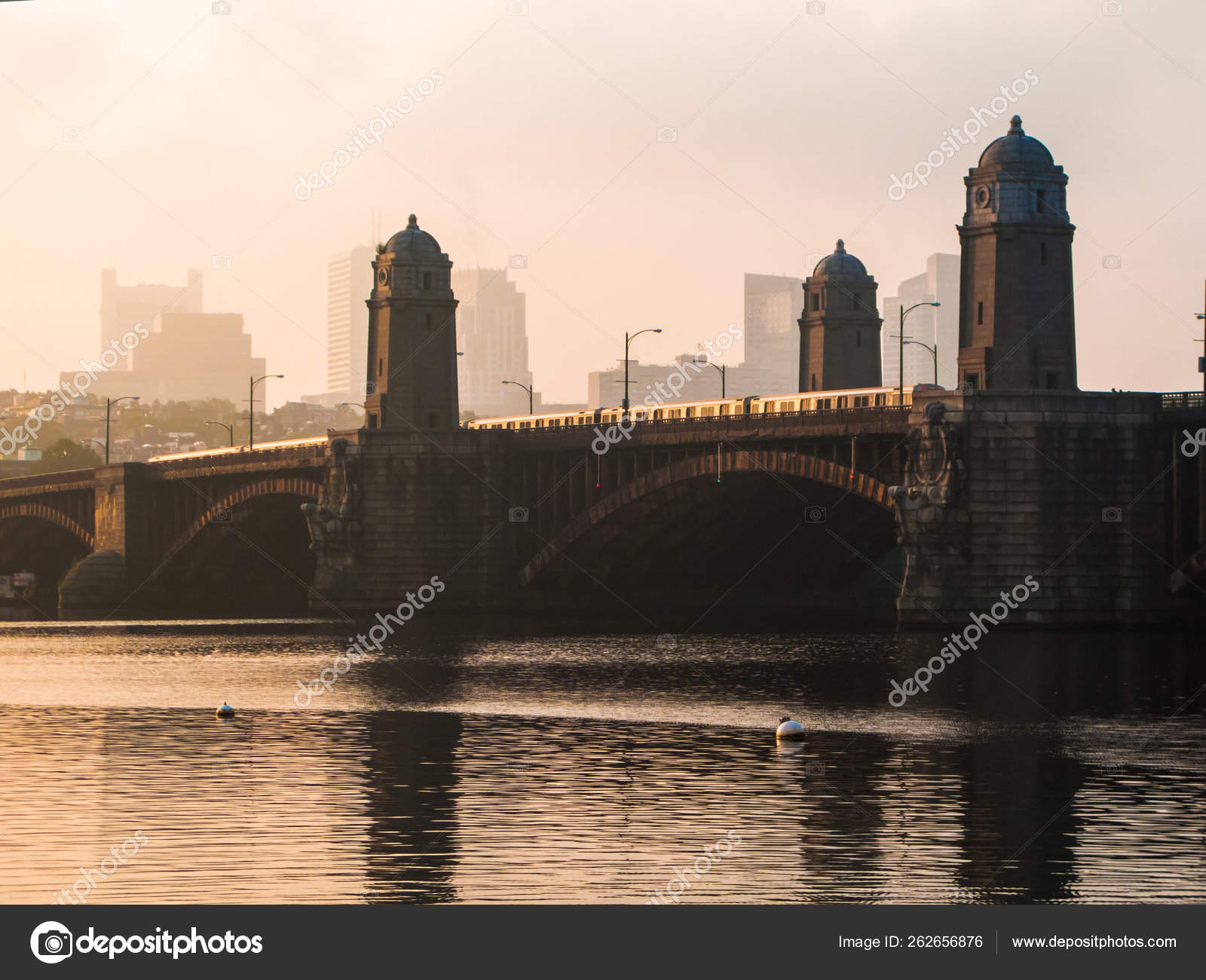 Mbta Red Line Crossing Boston's Longfellow Bridge – Stock Editorial ...