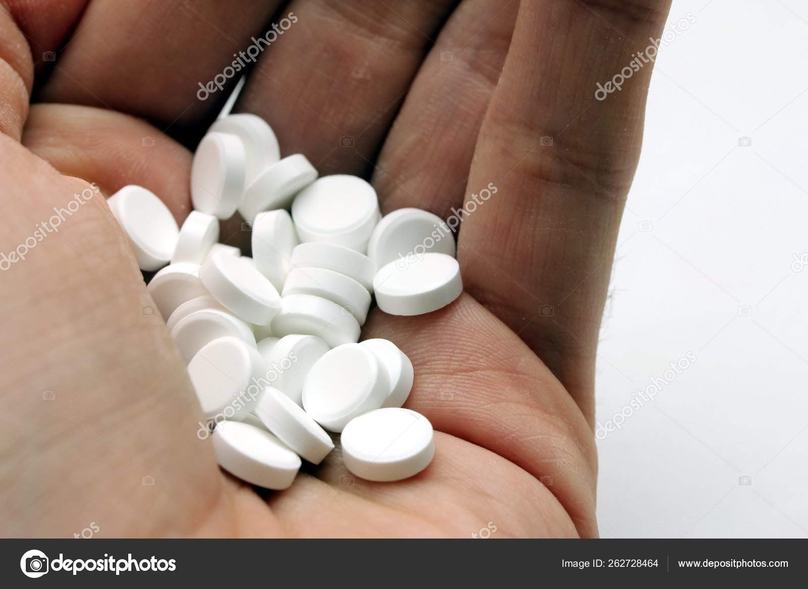 Tablets Hand Stock Photo by ©YAYImages 262728464