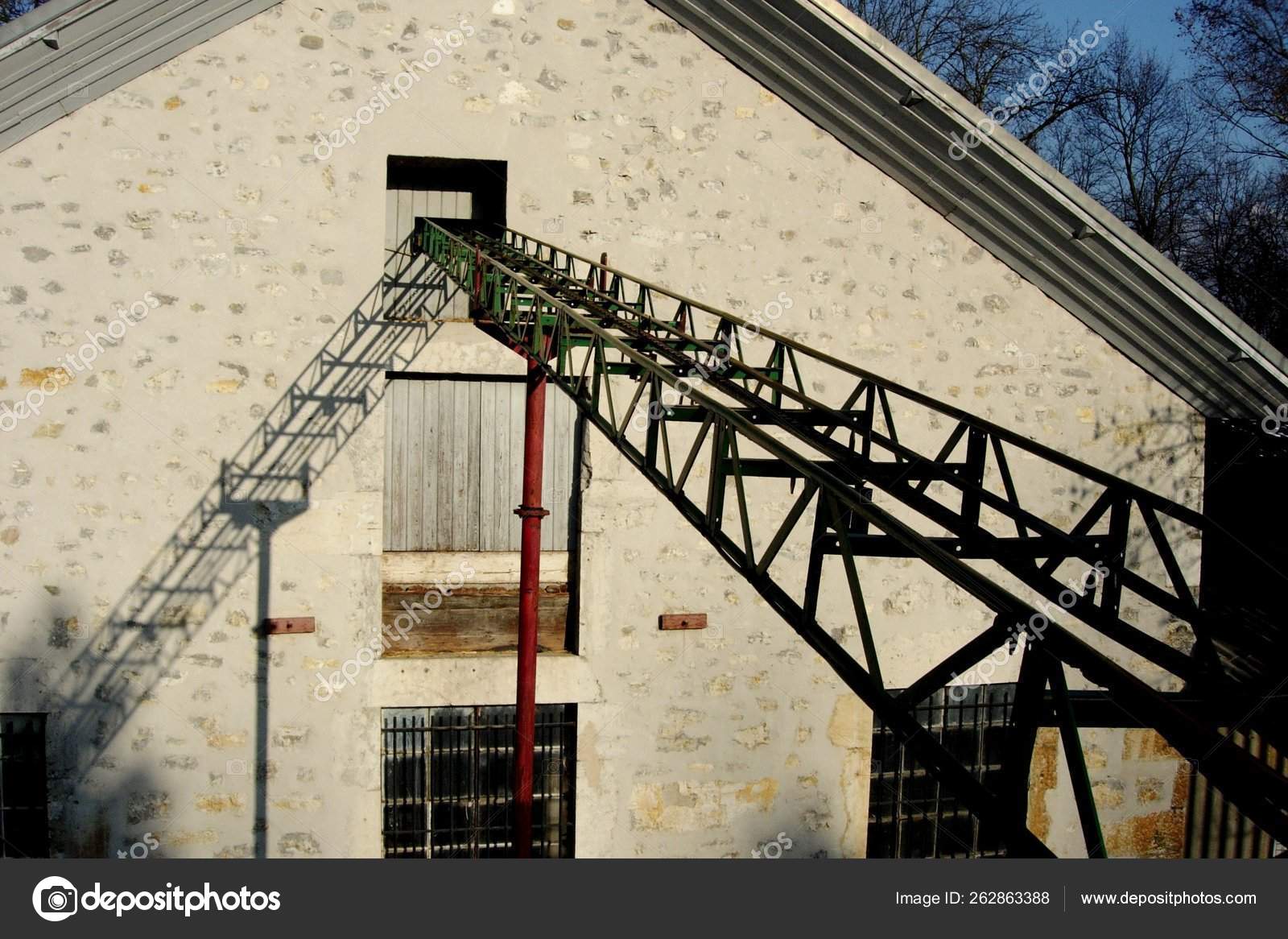 Modern Barn Hay Loft Pulley Entering Loft Window Shows Perspective ...