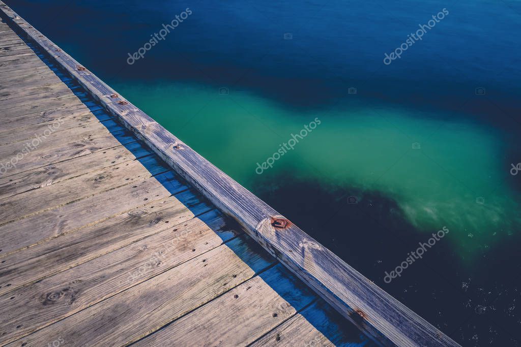 Hermosa vista de Coles Bay y el muelle de Freycinet en Tasmania. 2022