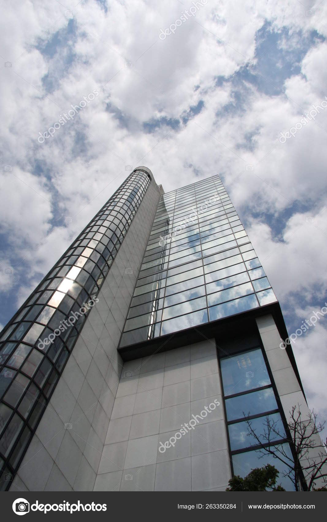 Mirrored High Rise Office Block Looking Sky Cardiff Wales Stock Photo ...
