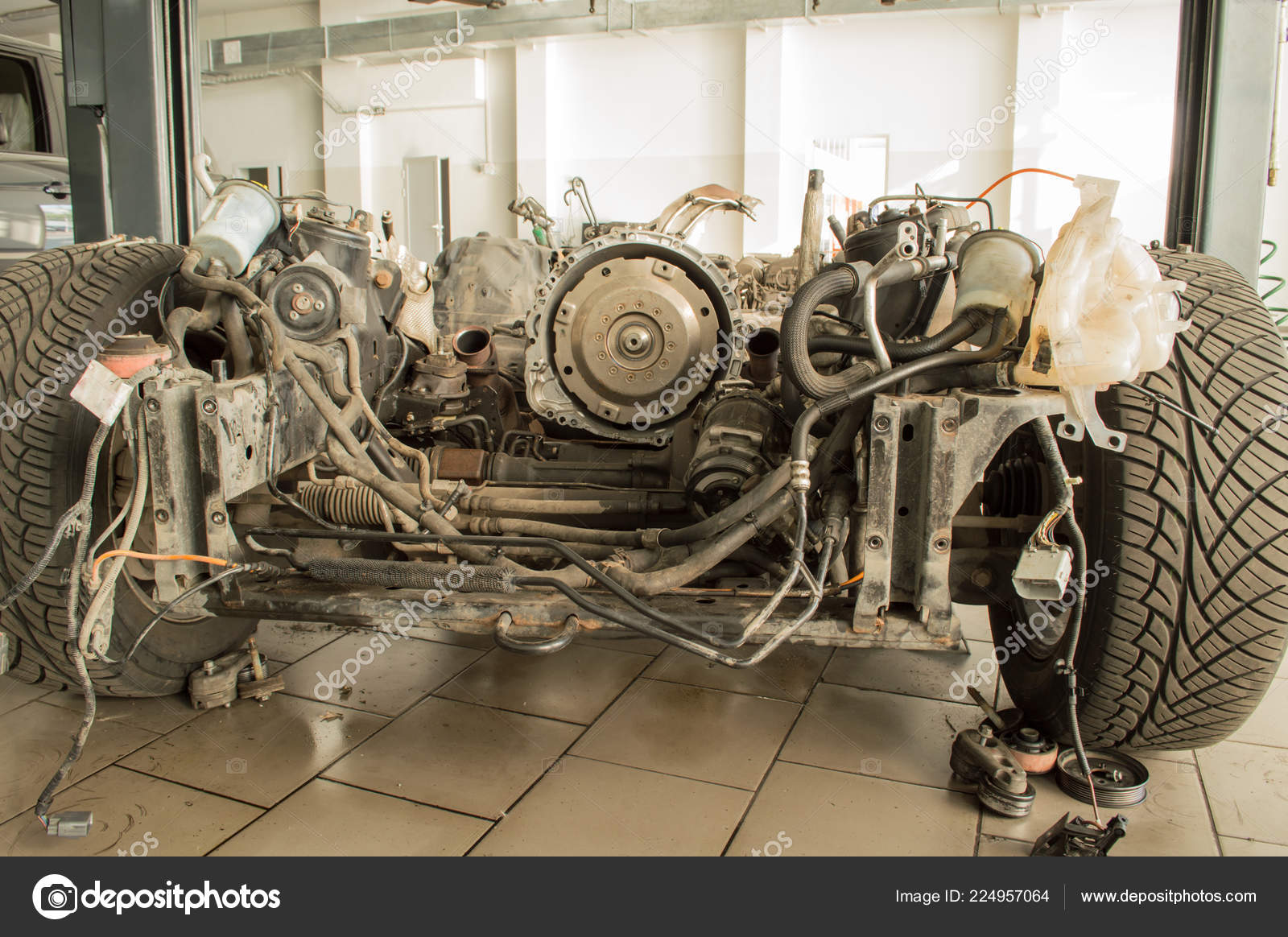 Chassis Car Engine Body Lift Service Station Stock Photo by ©atsdima@i ...