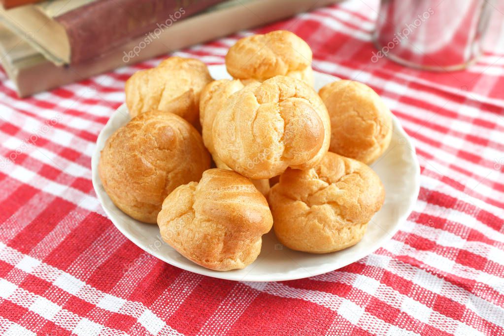 Pasteles peque os caseros mordidos profiterole choux pasteler a con ...