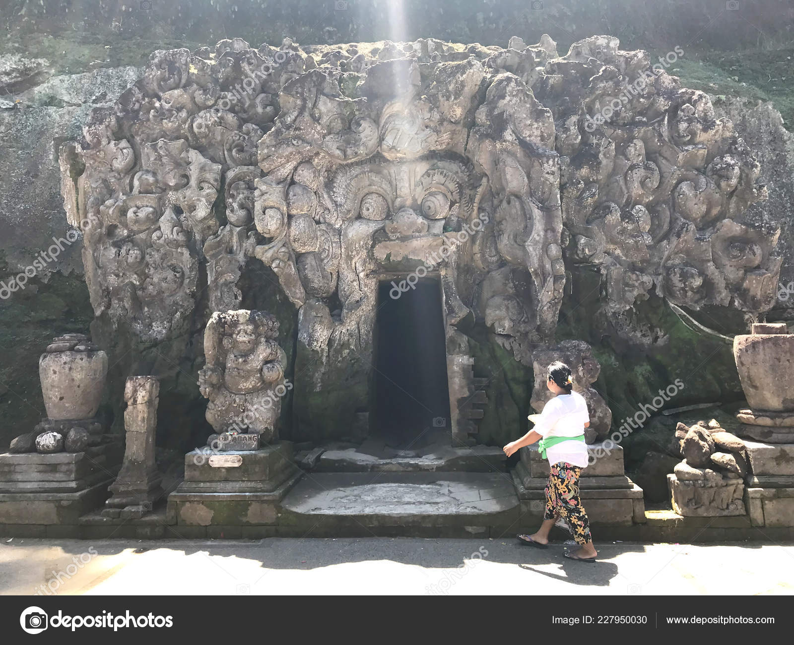 Old Temple Bali – Stock Editorial Photo © alena.piatykh #227950030