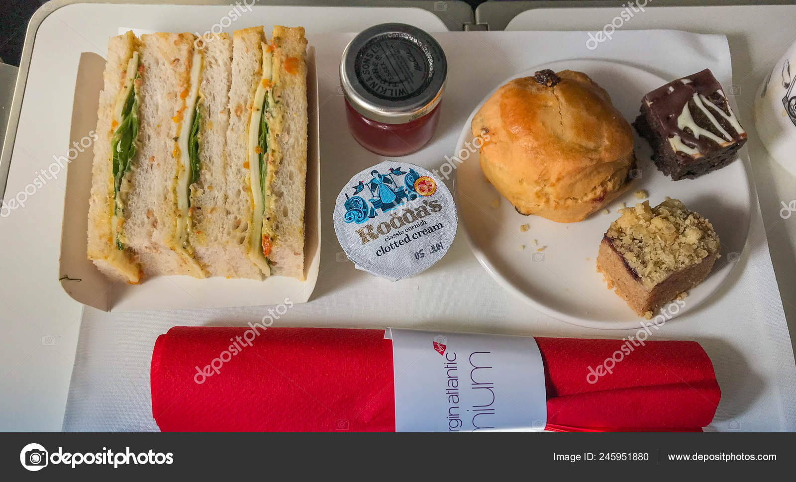 Virgin Atlantic Airline Meal Premium Economy — Stock Editorial Photo ...