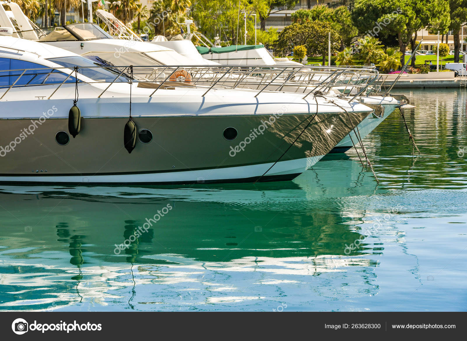 Luxury motor cruiser in a harbour in Cannes, — Stock Editorial Photo ...