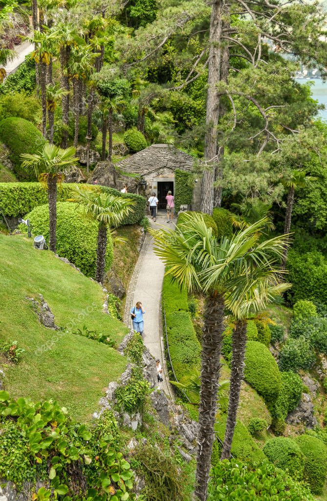 LENNO, LAGO COMO, ITALIA - JUNIO 2019: Jardín paisajístico de la Villa ...