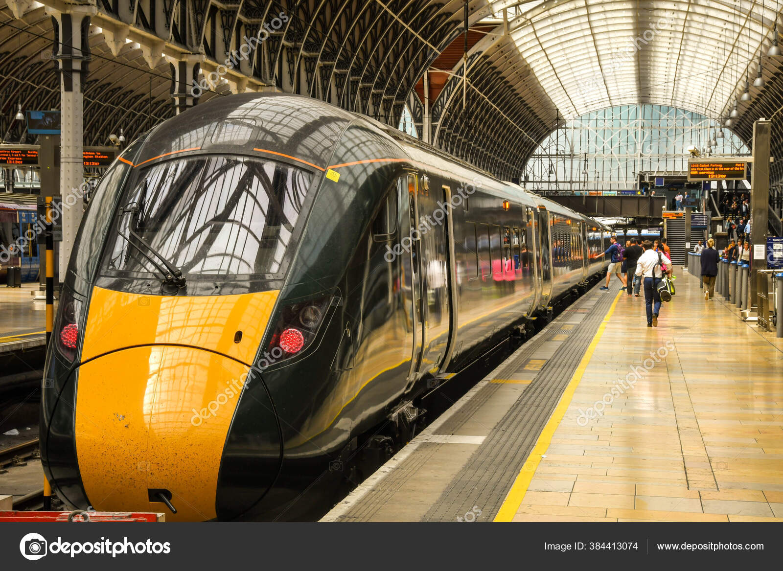 London England June 2018 High Speed Train London Paddington Railway — Stock Editorial Photo ...