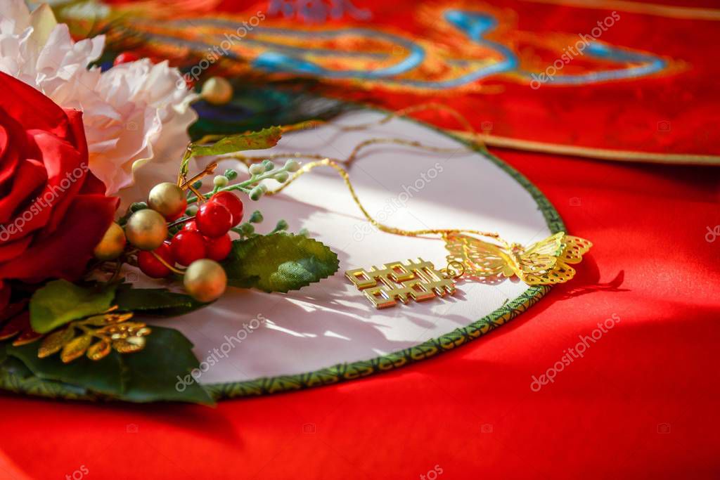 Wedding Rings Red Background — Stock Photo © Imaginechina-Tuchong ...