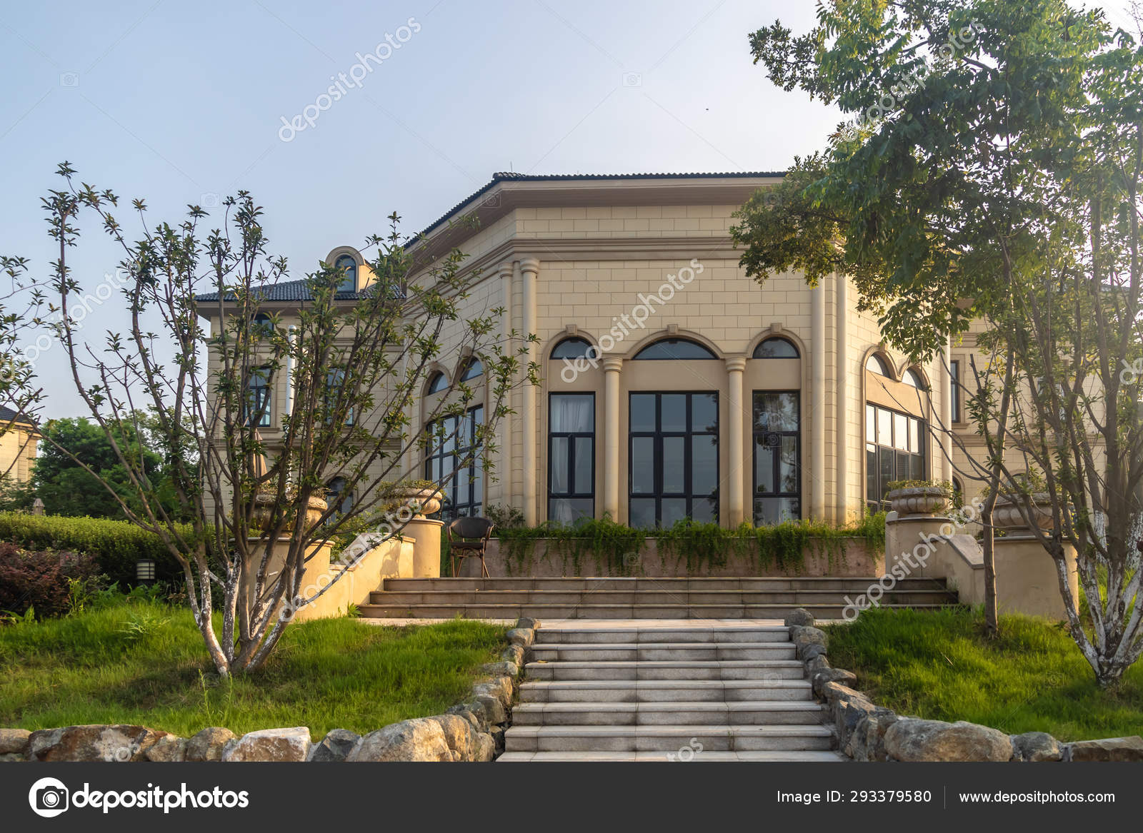 Download - The old building in the city of the capital of israel ...