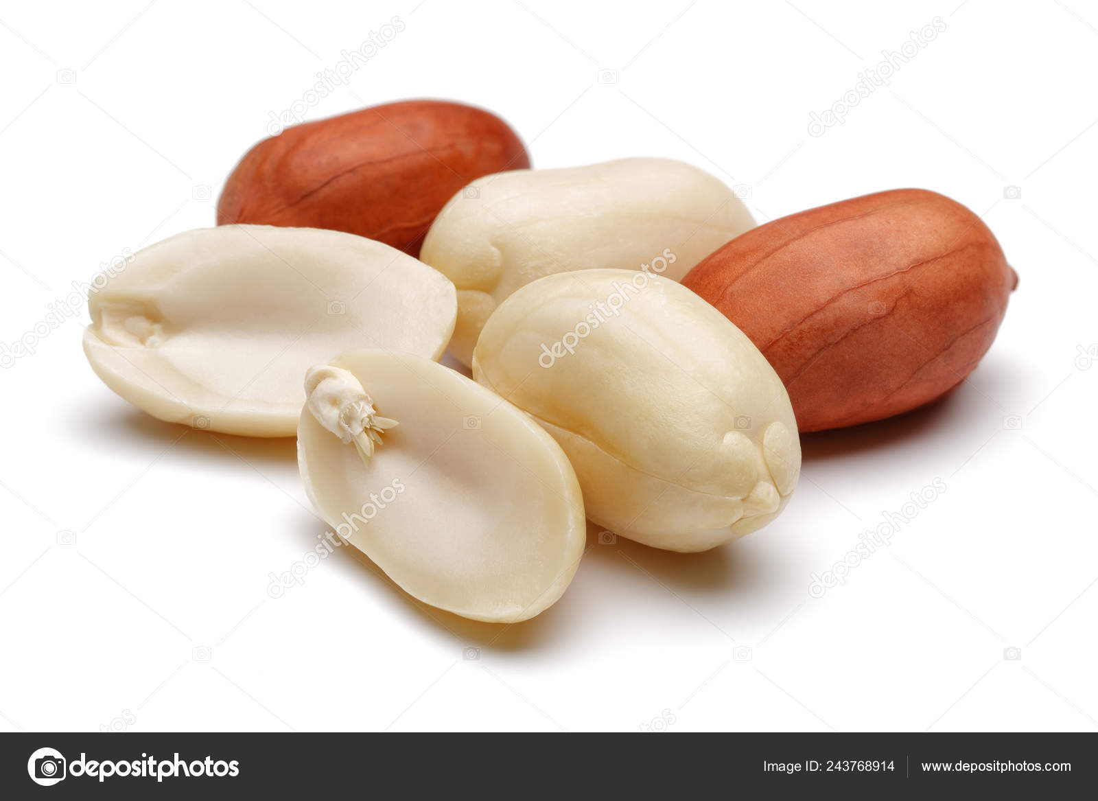 Peanuts Isolated White Background Macro Shot Stock Photo by ©mahirart ...