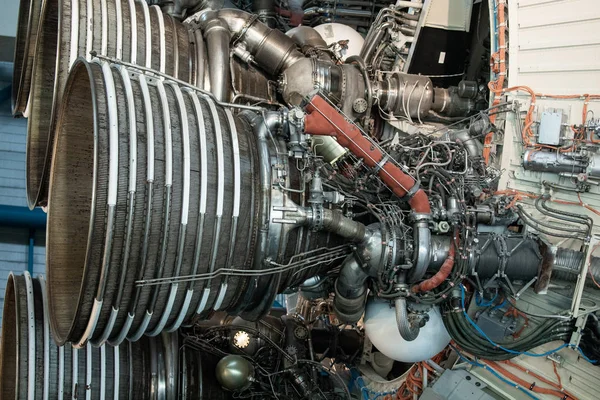 Spacecraft engines images libres de droit, photos de Spacecraft engines ...