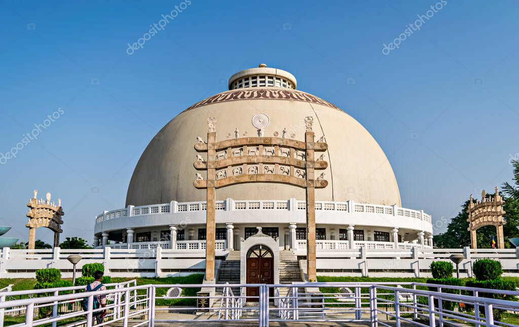 Deekshabhoomi es un monumento sagrado del budismo navayana ubicado ...
