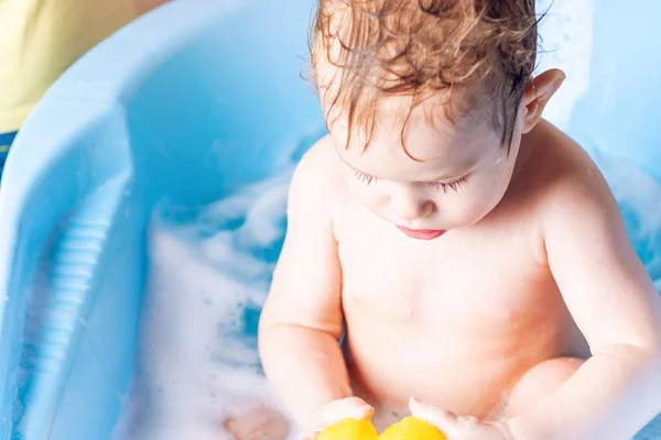 Washing kids Stock Photos, Royalty Free Washing kids Images | Depositphotos