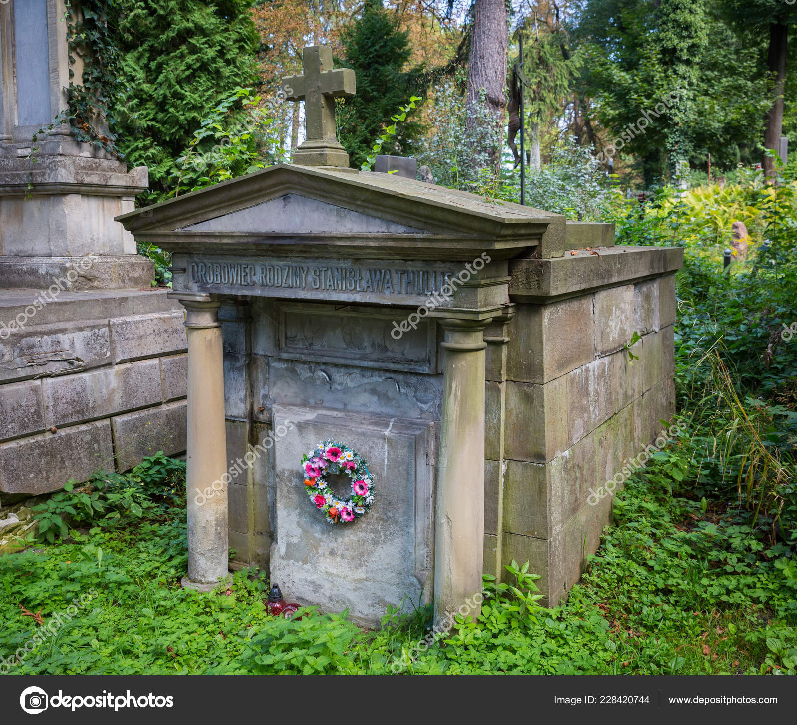 Crypt Grave Old Cemetery Stock Photo by ©sergemi 228420744