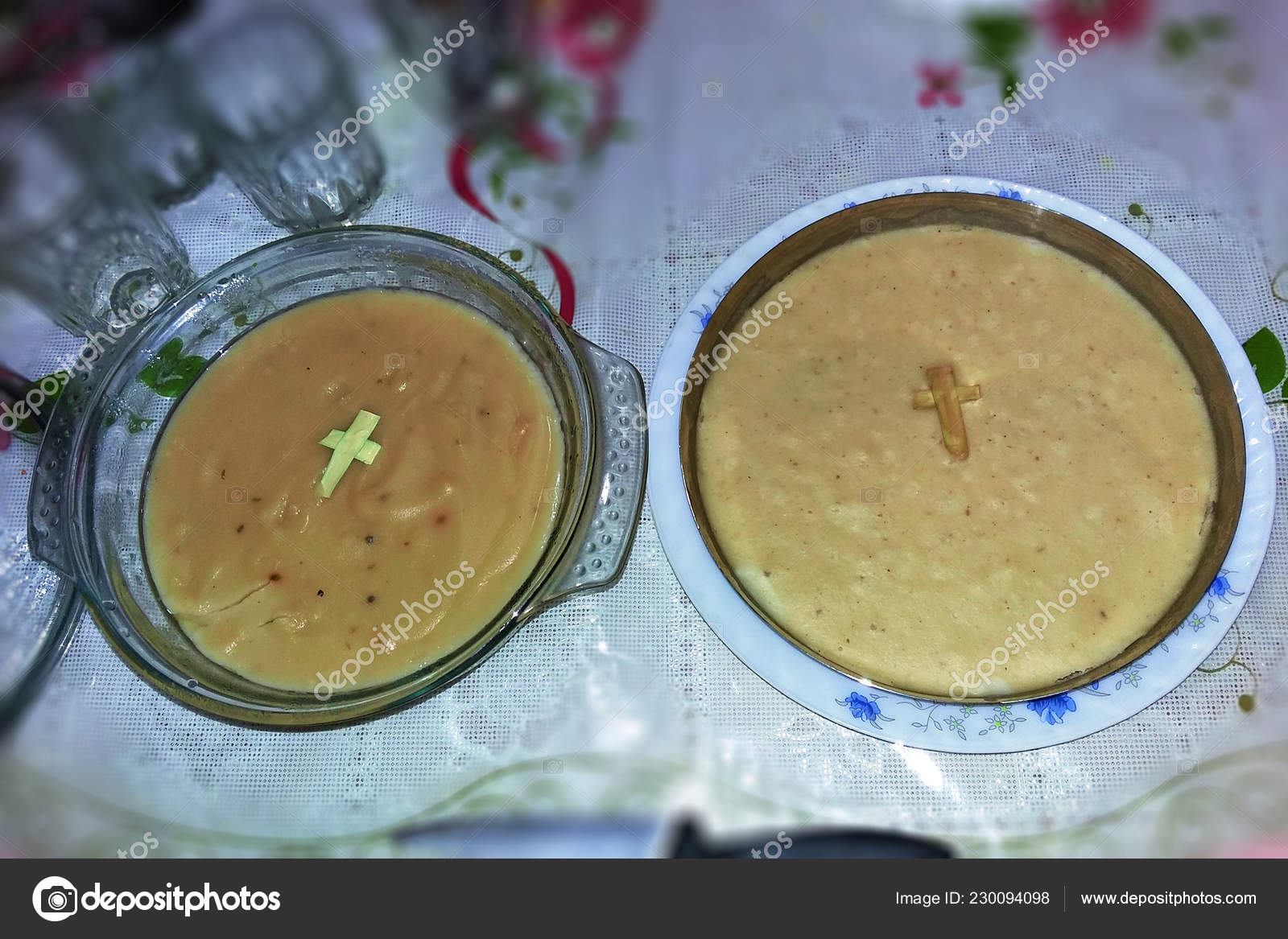 Unleavened Bread Holy Bread Cutting Maundy Thursday — Stock Photo ...