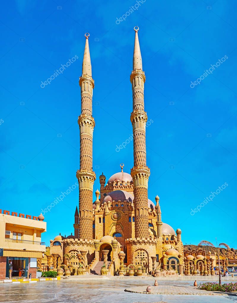 El interesante estilo arquitectónico de Al Mustafa (Al Sahaba) mezquita ...