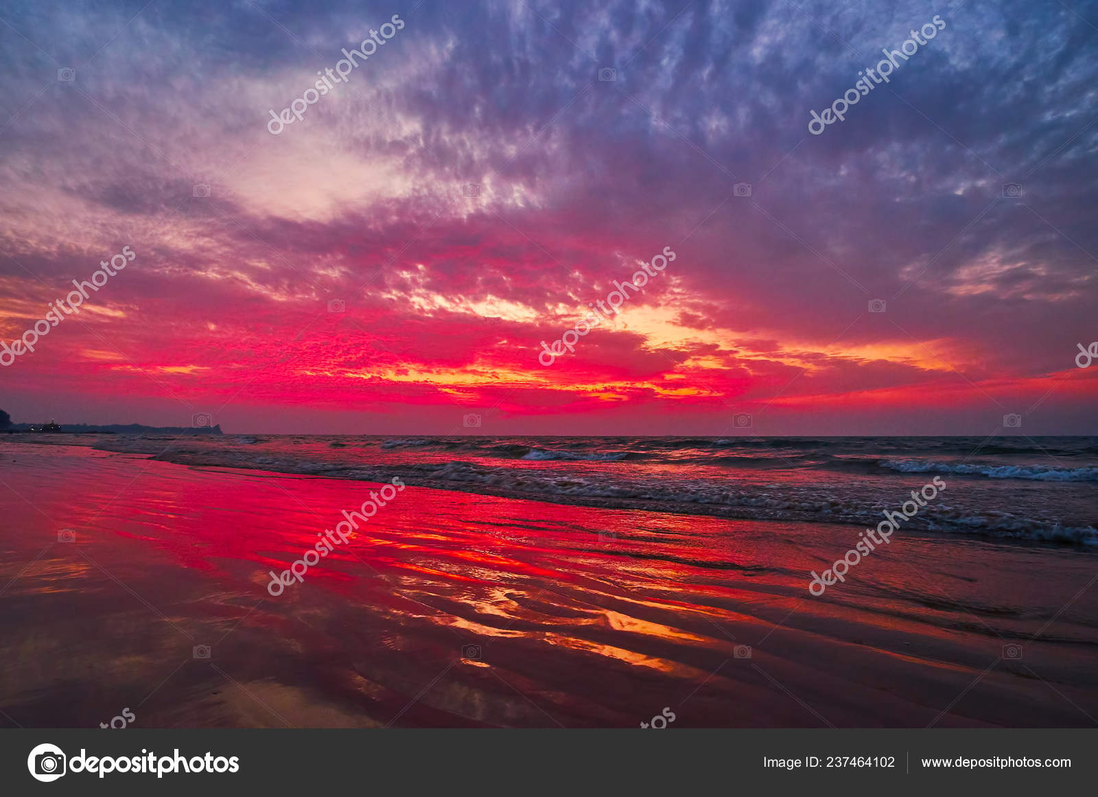 Bright Sunset Bay Bengal Cozy Sand Beach Chaung Tha Resort — Stock ...