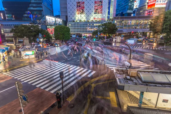 Crossing tokyo busy Stock Photos, Royalty Free Crossing tokyo busy ...