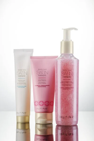 Set Mary Kay Cosmetics Isolated Gradient Background Mary Kay Based ...