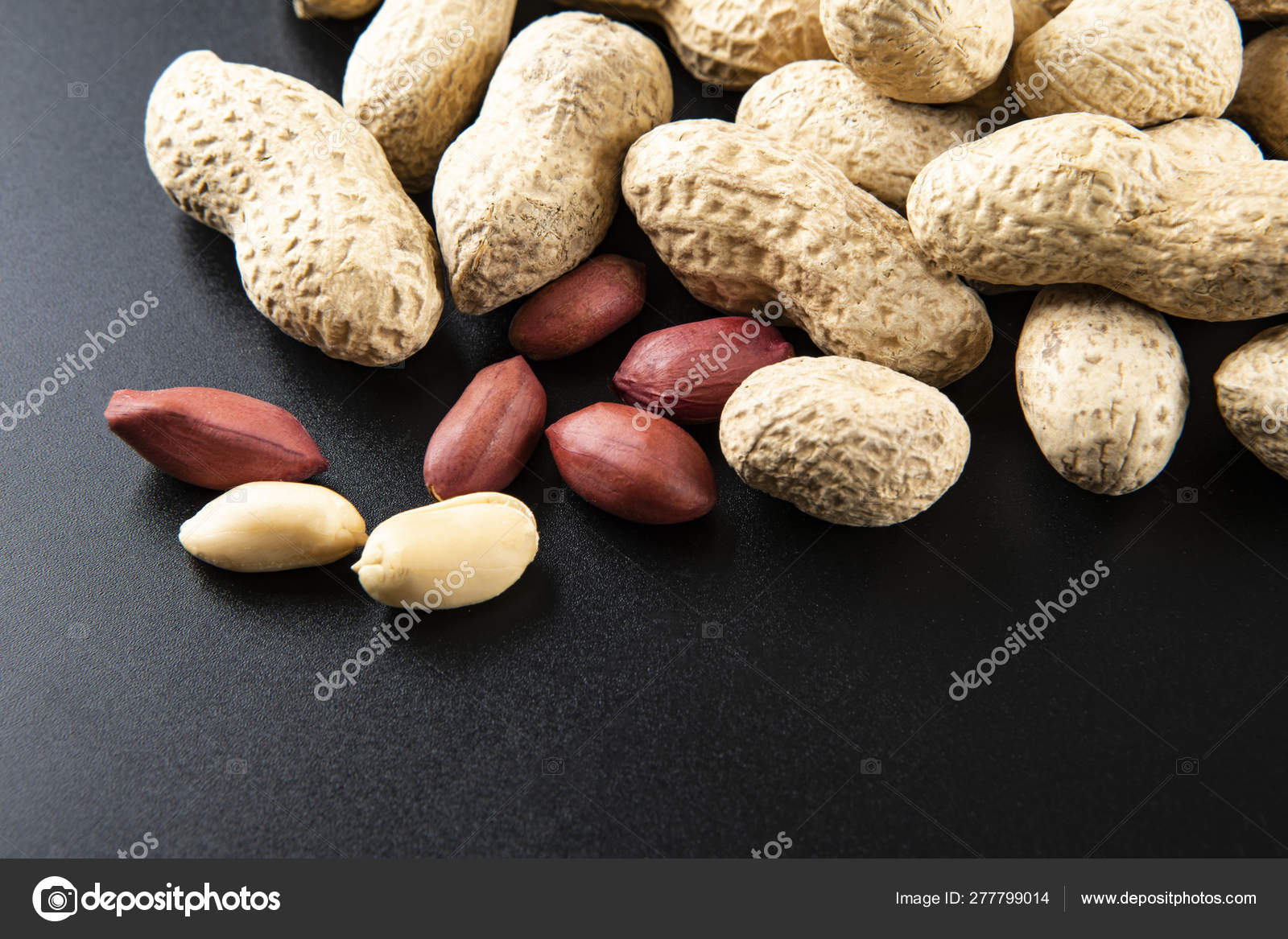 Peanuts in shells — Stock Photo © fontgraf #277799014