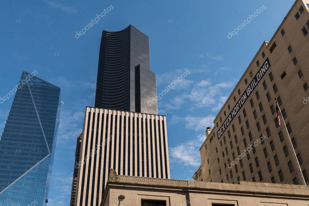 The Columbia Center Tower, The Mark Tower y Dexter Norton Building en ...