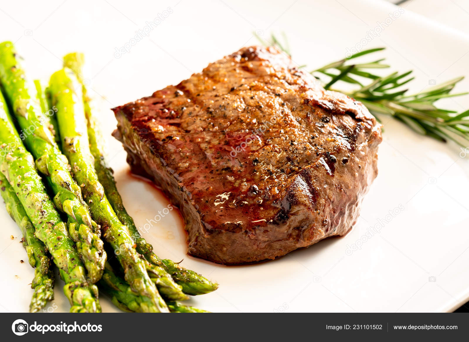 Steak and asparagus — Stock Photo © flow@tombiel.com #231101502
