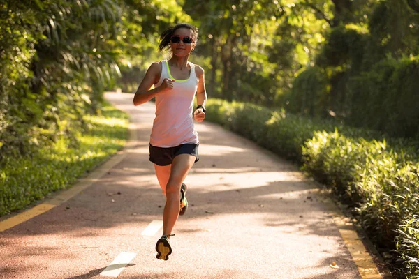 Park trail Stock Photos, Royalty Free Park trail Images | Depositphotos