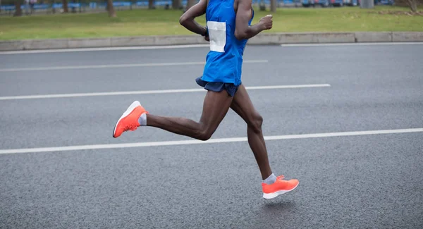 Kenyan marathon runner Stock Photos, Royalty Free Kenyan marathon ...