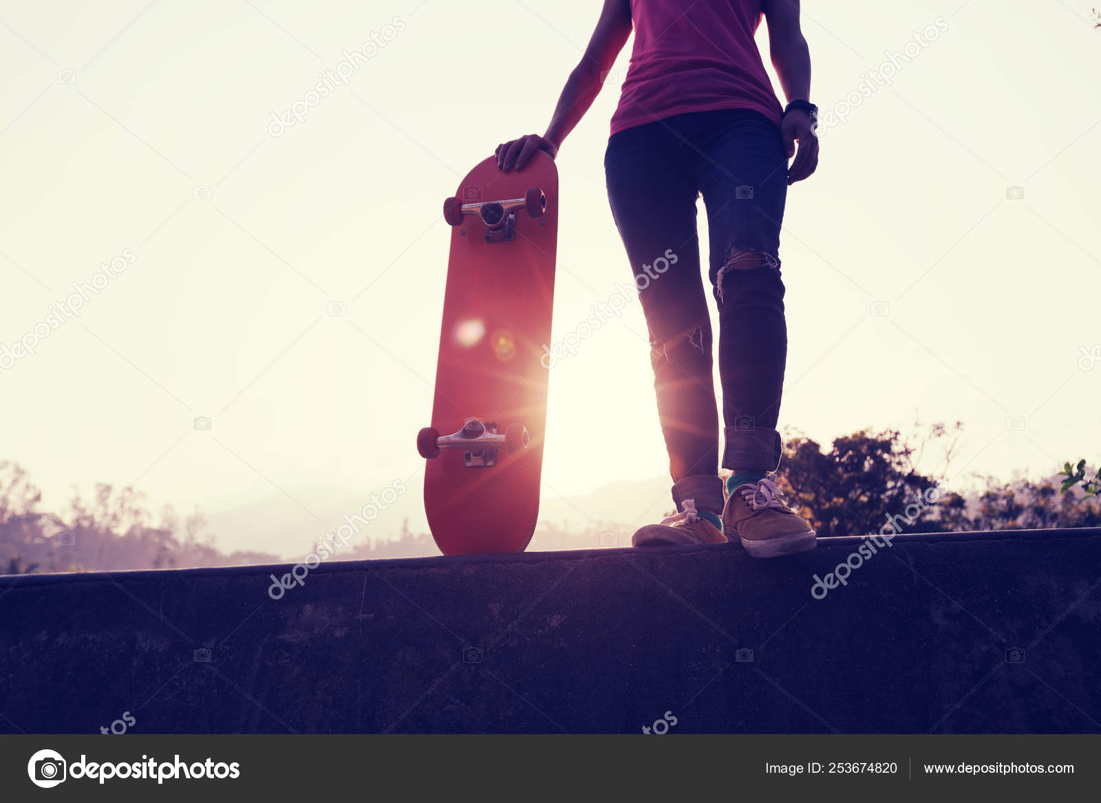 Skateboarder Skateboard Standing Skate Park — Stock Photo © lzf #253674820