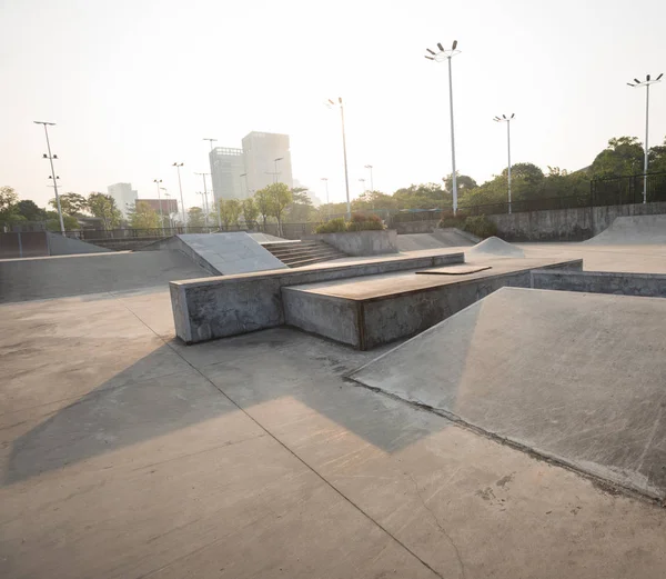 Modern skatepark Stock Photo by ©lzf 47181793