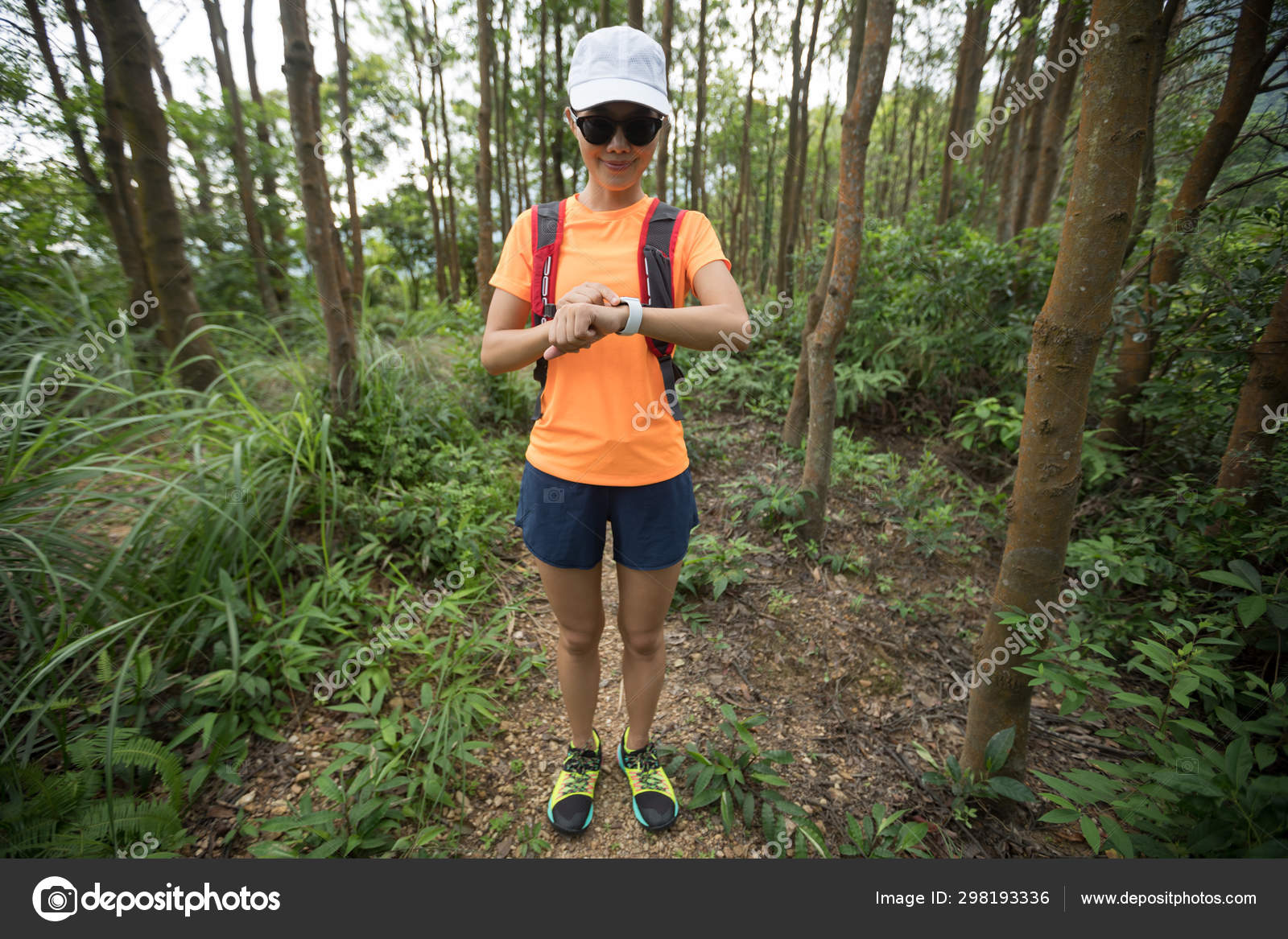 Asian Woman Ultramarathon Runner Set Sports Watch Running Tropical ...