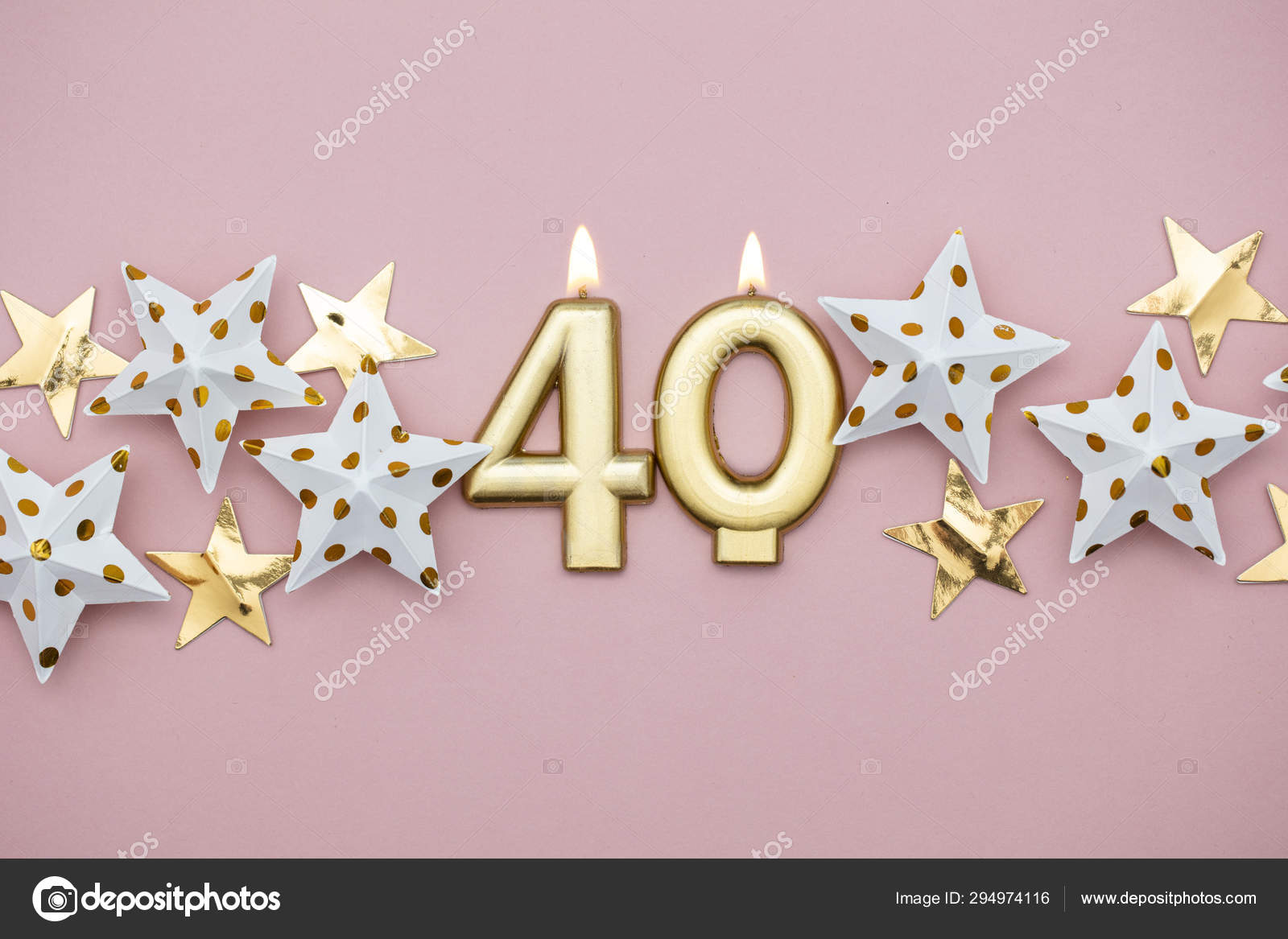 Number 40 gold candle and stars on a pastel pink background — Stock ...