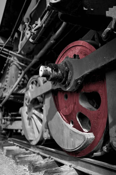La roue de train Stock Photos, Royalty Free La roue de train Images ...