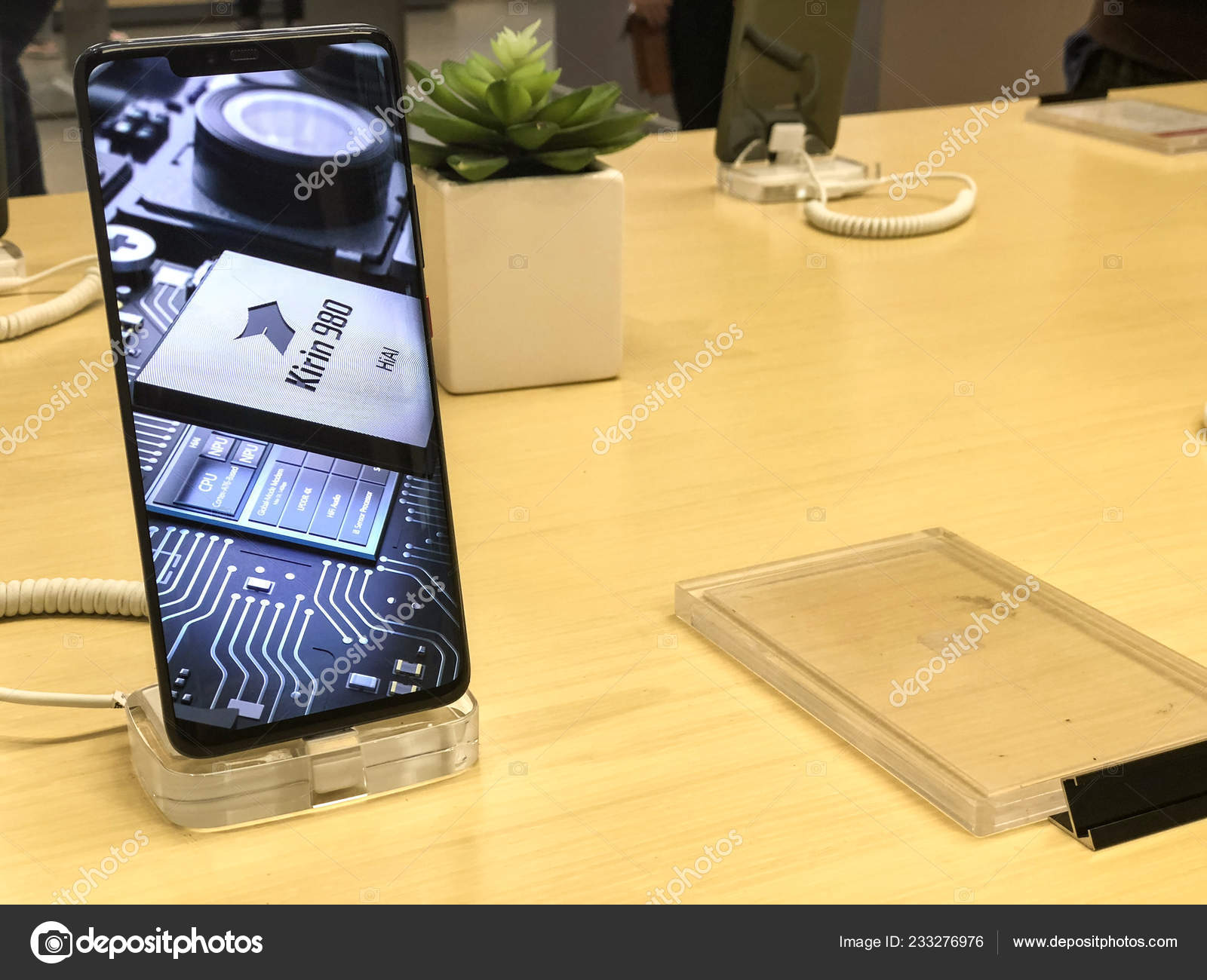 Huawei Mate Pro Smartphone Display Flagship Store Huawei Shanghai China ...