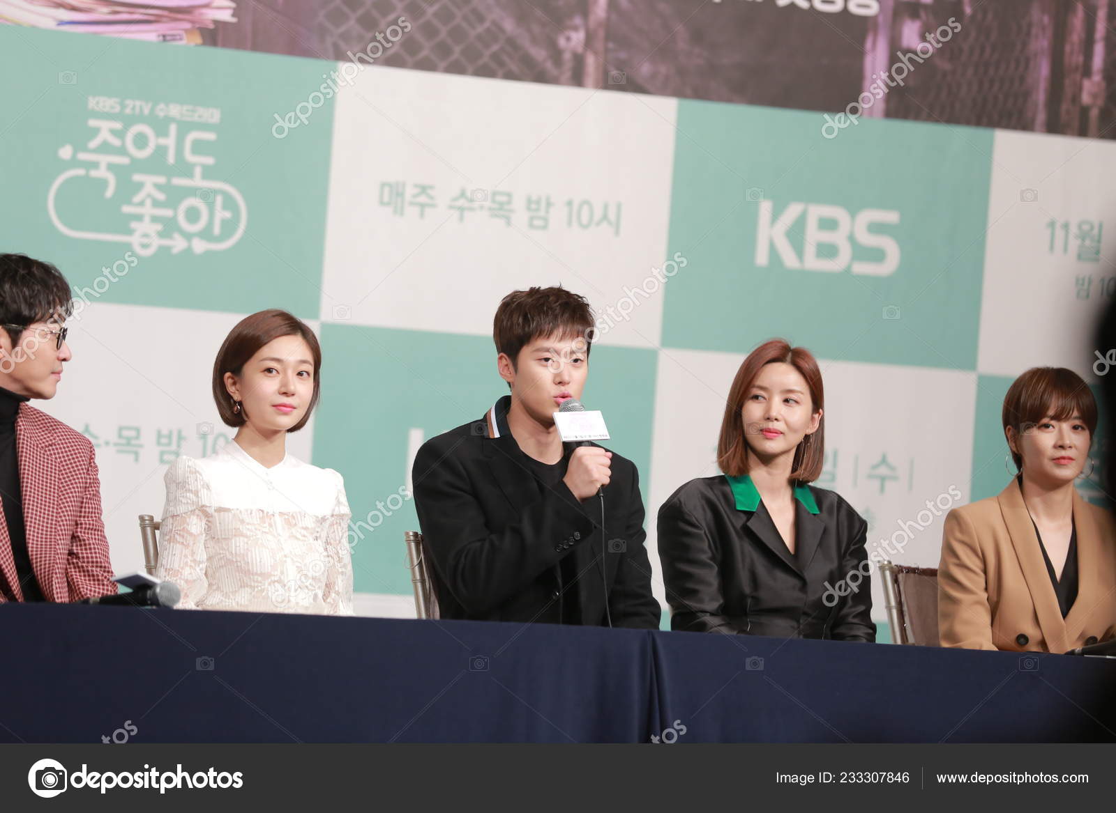 Left South Korean Actor Kang Hwan Actress Baek Jin Hee — Stock Editorial Photo © ChinaImages ...