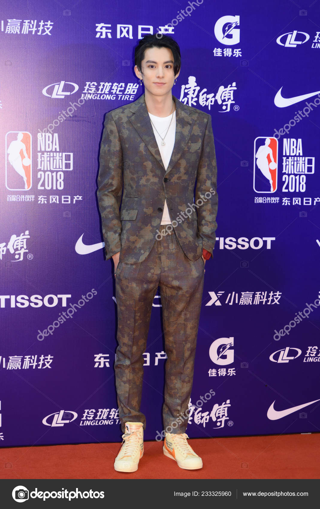 Chinese Actor Dylan Wang Hedi New Lineup Chinese Boy Group — Stock ...