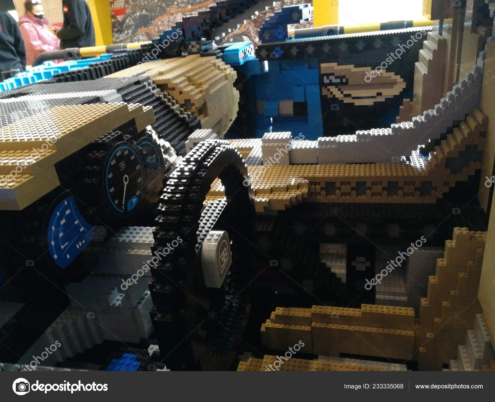 Replica Bugatti Chiron Luxury Car Constructed 230 000 Lego Bricks ...