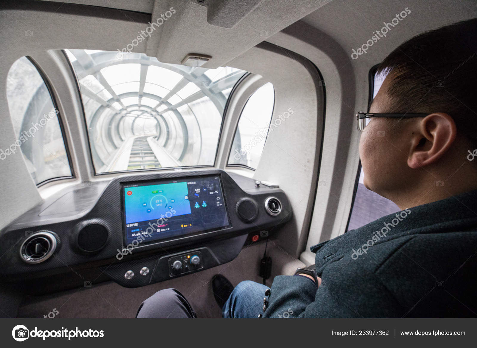 Unmanned Electric Vehicle Runs 350 Meter Long Tubenet Transit System ...