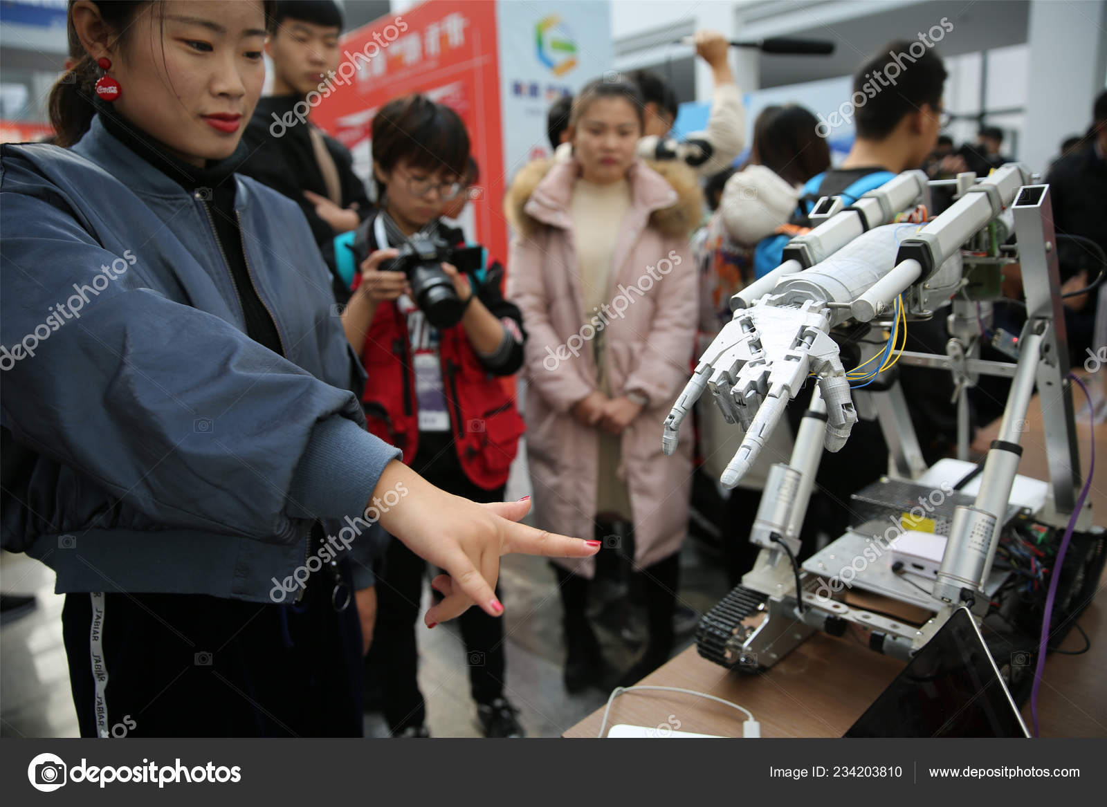 Students University Present Bionic Robotic Arm First China College Students' — Stock Editorial ...