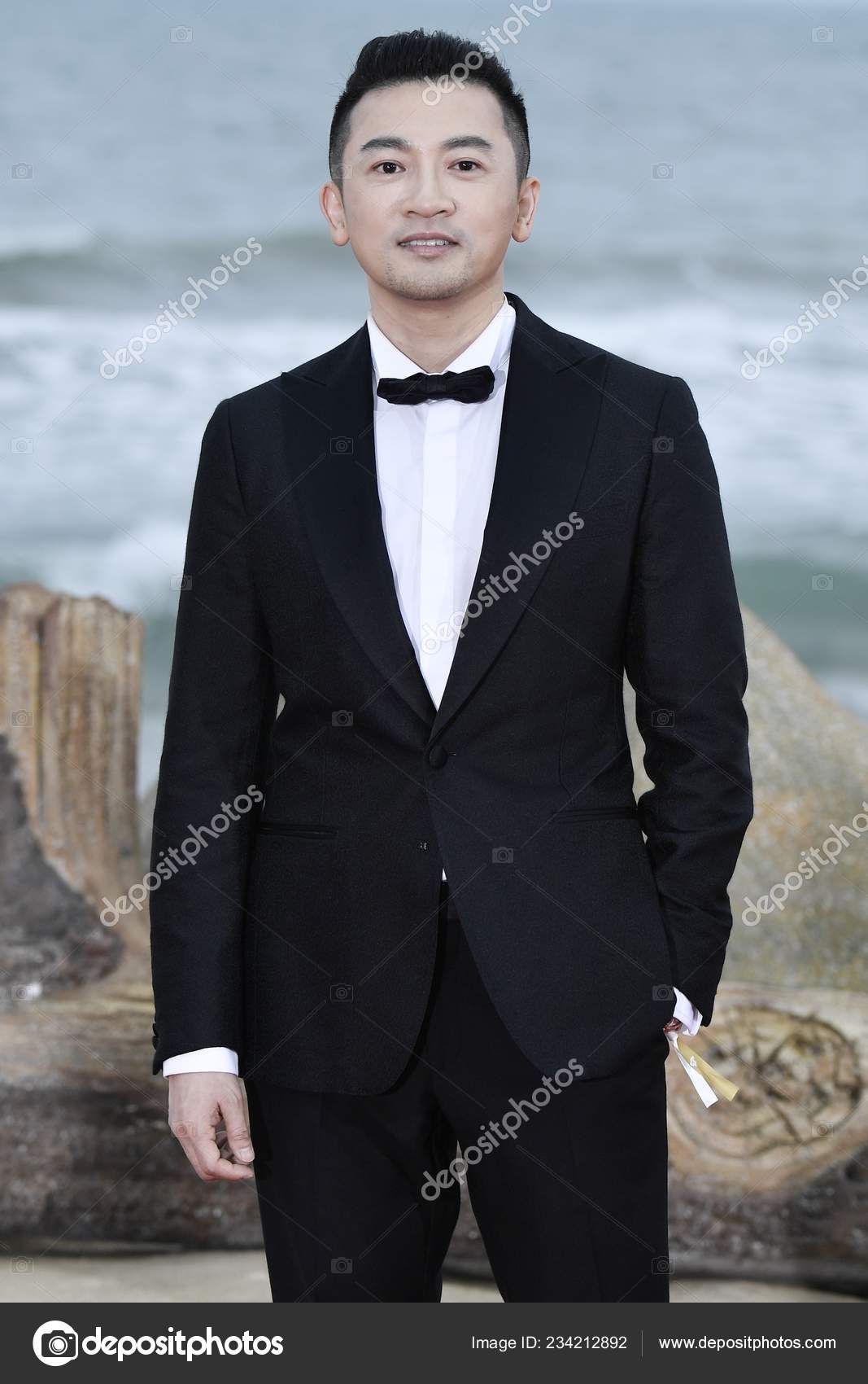 Taiwanese Actor Director Alec Arrives Red Carpet Closing Ceremony First ...
