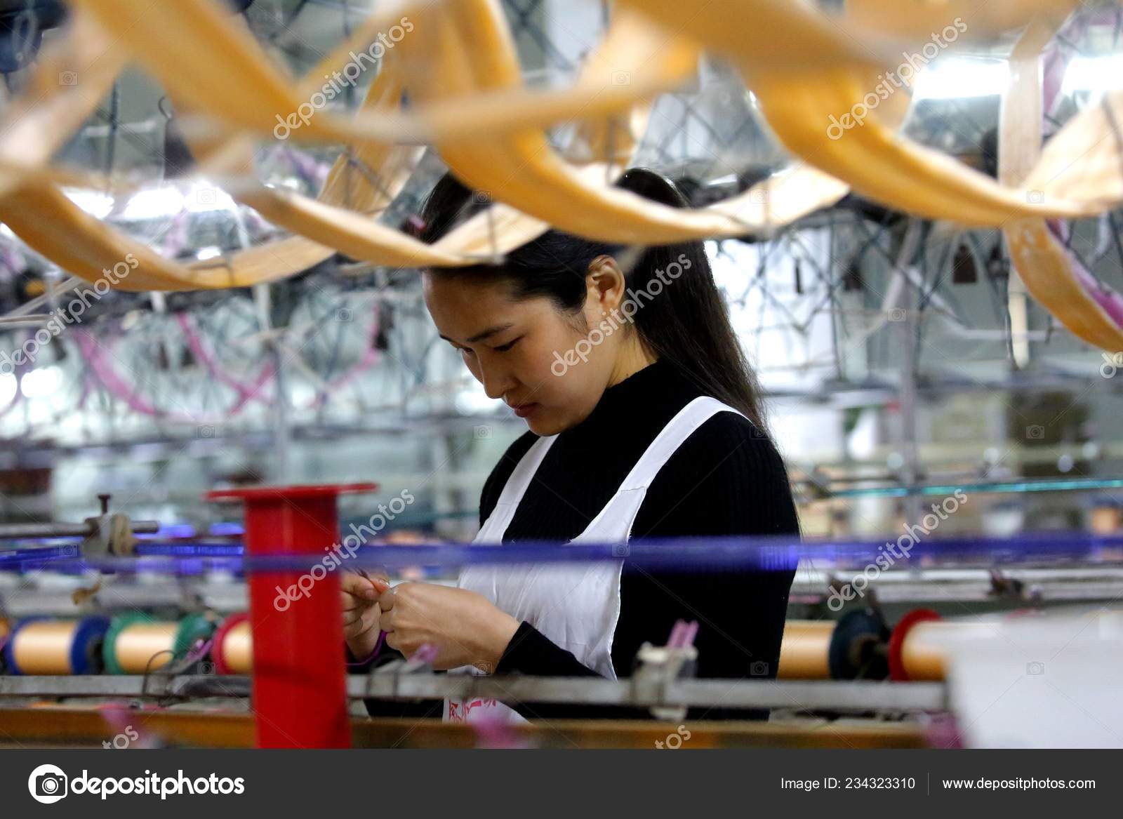 Female Chinese Worker Handles Production Yarn Textile Factory Nantong City – Stock Editorial ...
