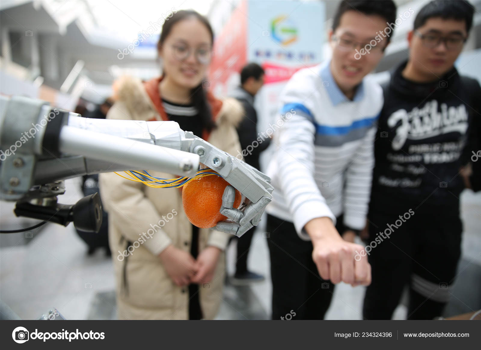 Students University Present Bionic Robotic Arm First China College Students' — Stock Editorial ...