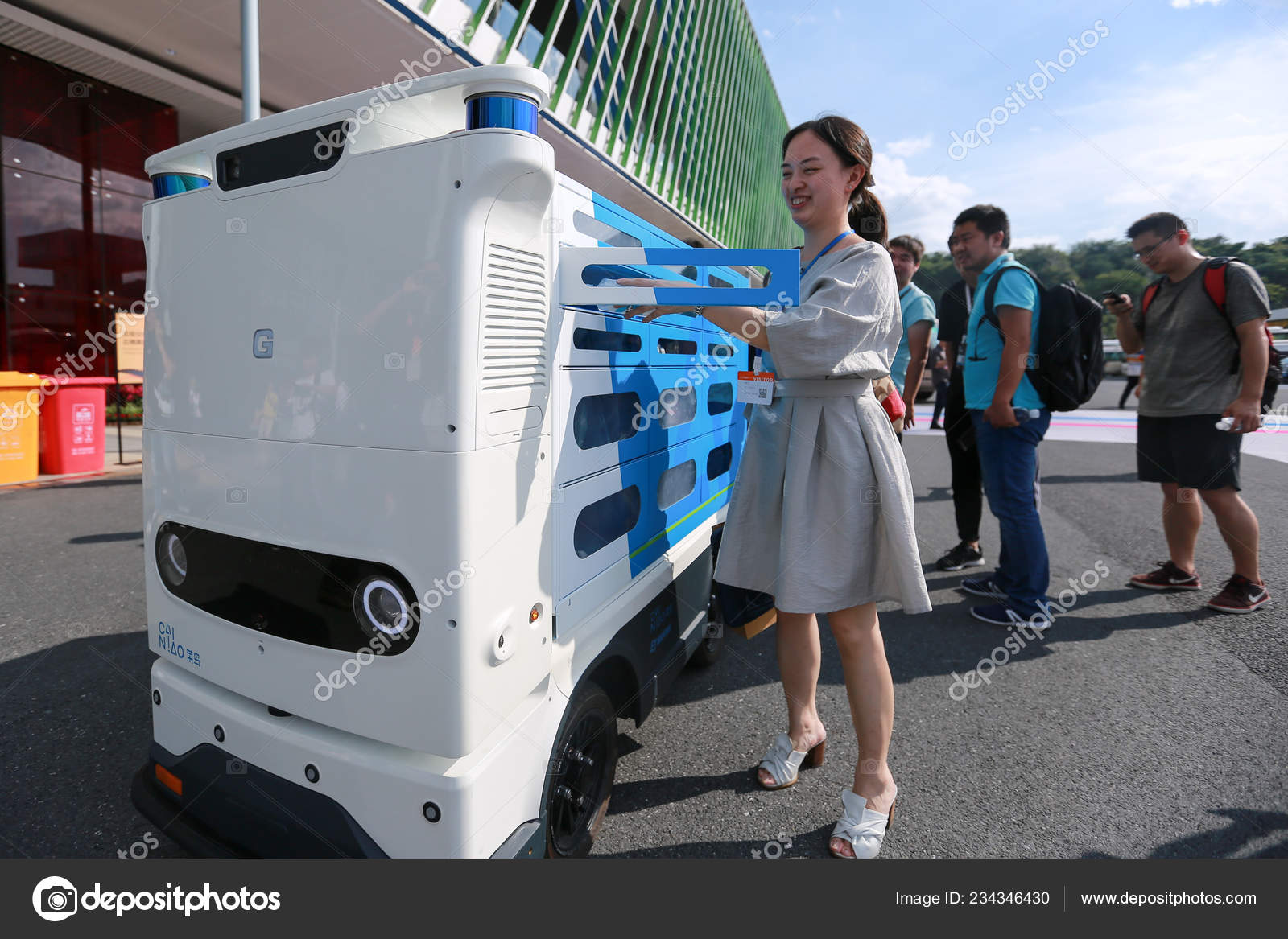 Driverless Delivery Vehicle Developed Logistics Arm Cainiao Network ...